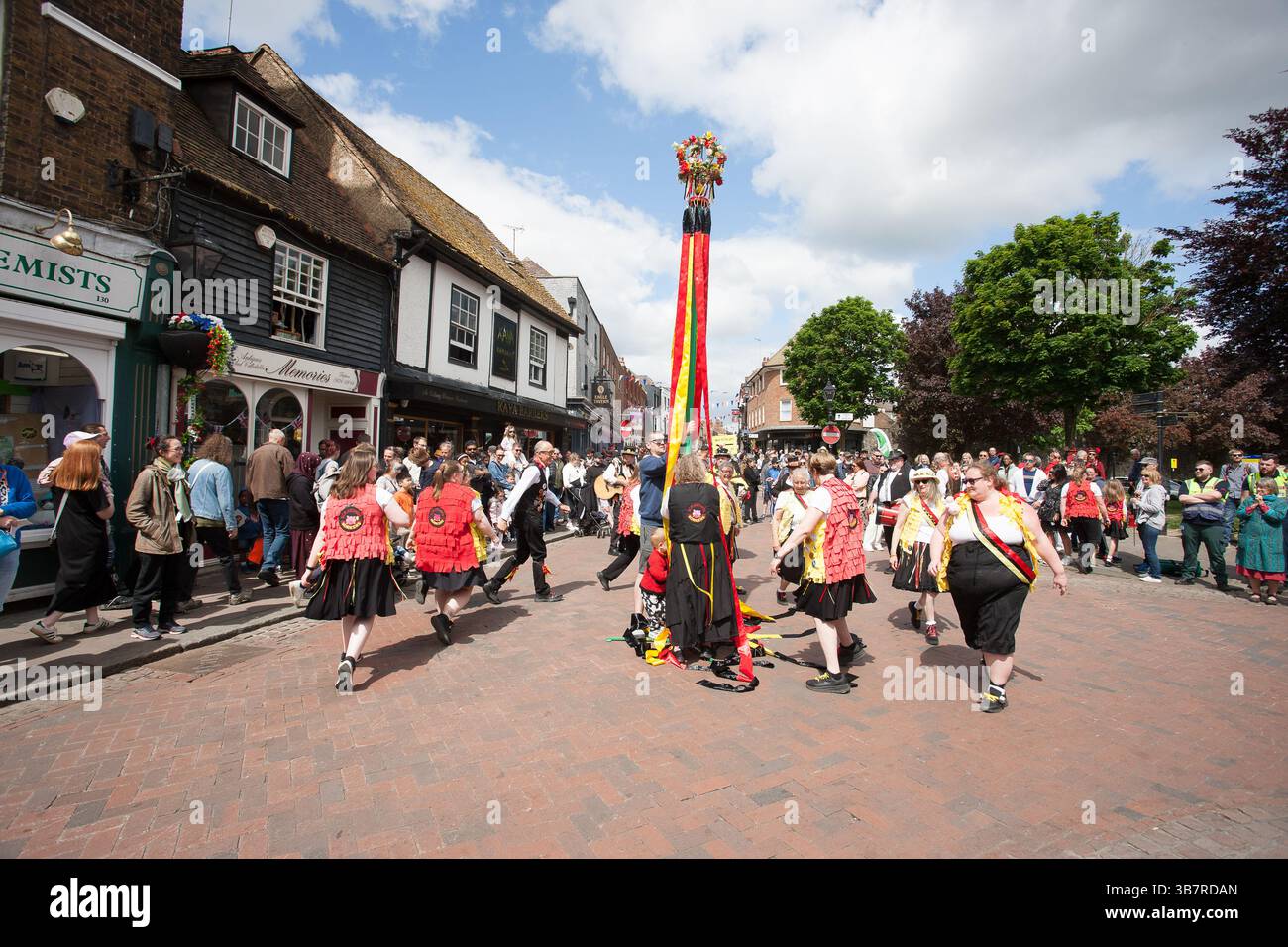 Dance of the ribbons hi-res stock photography and images - Alamy