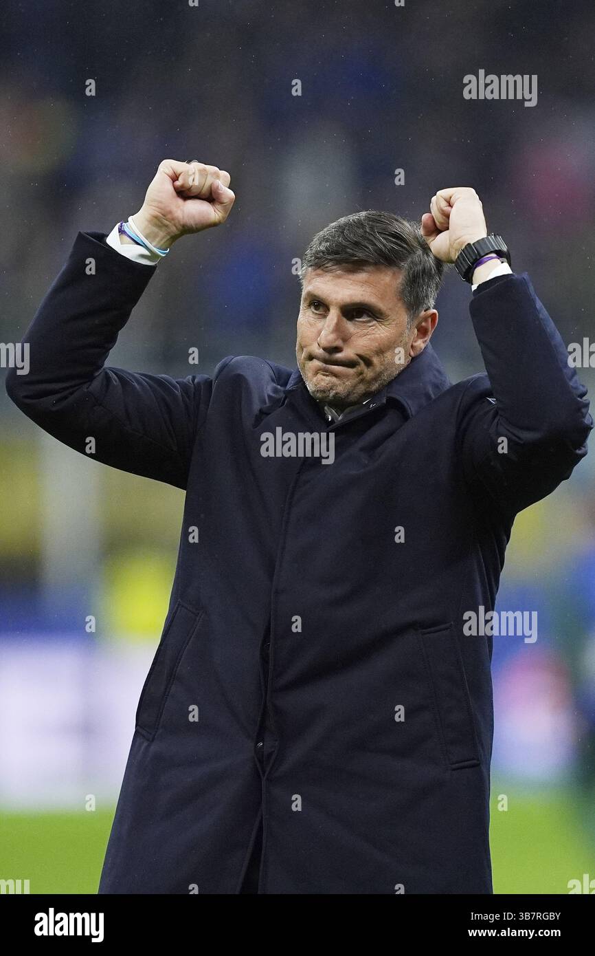Javier Zanetti celebrates the victory after the UEFA Champions League ...