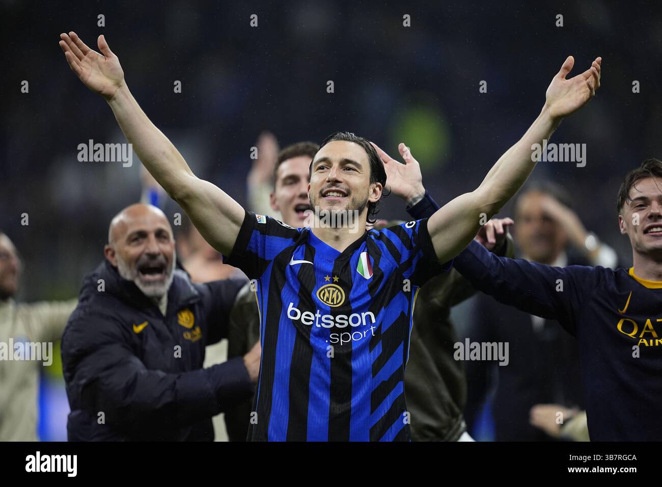 Matteo Darmian of Inter celebrates the victory after the UEFA Champions ...