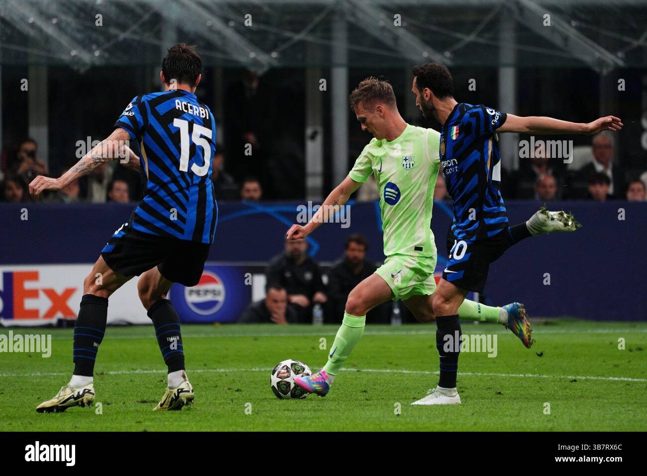 Giuseppe Meazza, Milan, Italy. 6th May, 2025. Champions League Semi ...