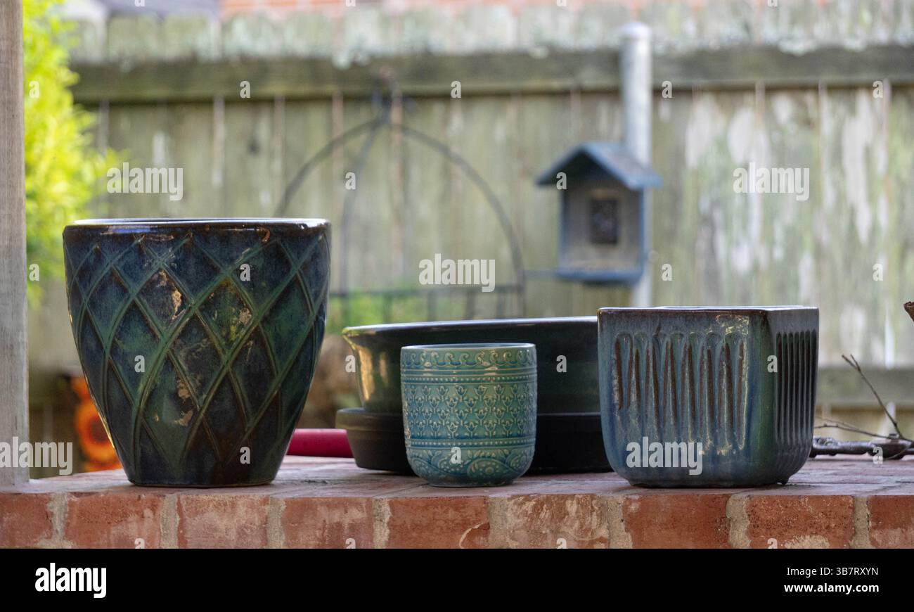 Handcrafted pottery art hi-res stock photography and images - Alamy