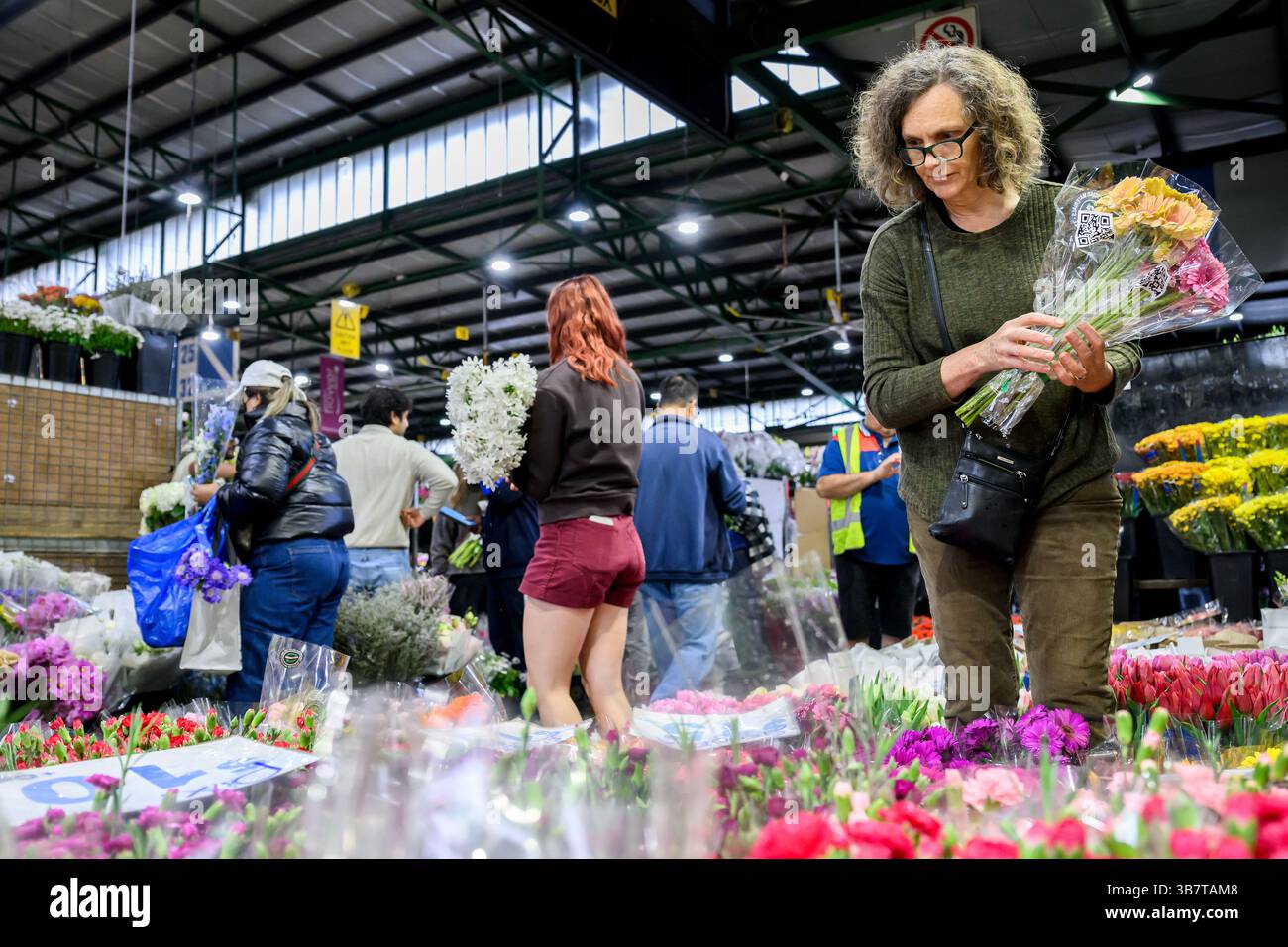 Sydney, Australia. 07th May, 2025. Flower traders sell a variety of ...