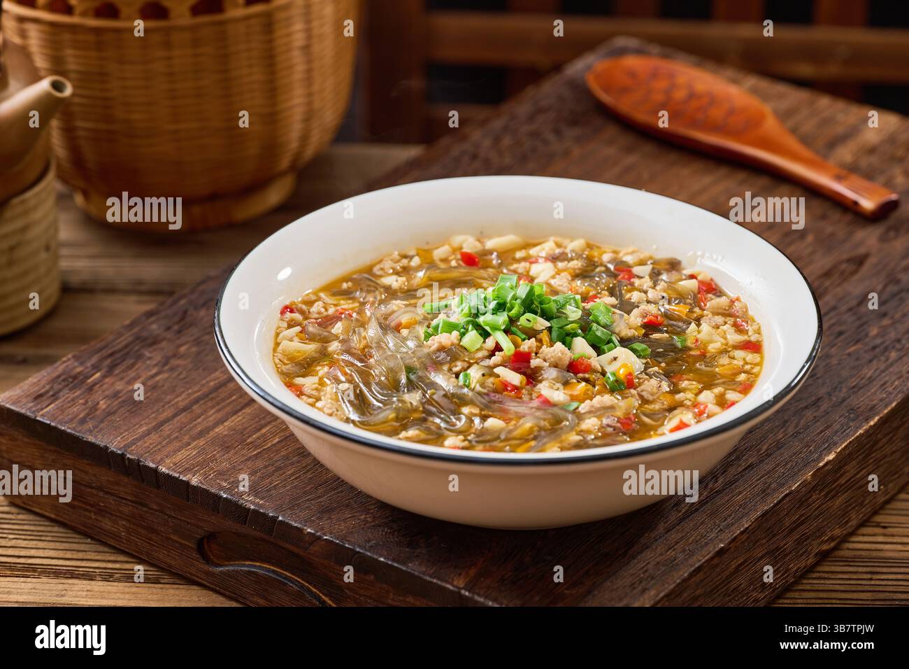 Chinese cold jelly in red chilli oil，Clear Noodles in Chili Sauce Stock ...