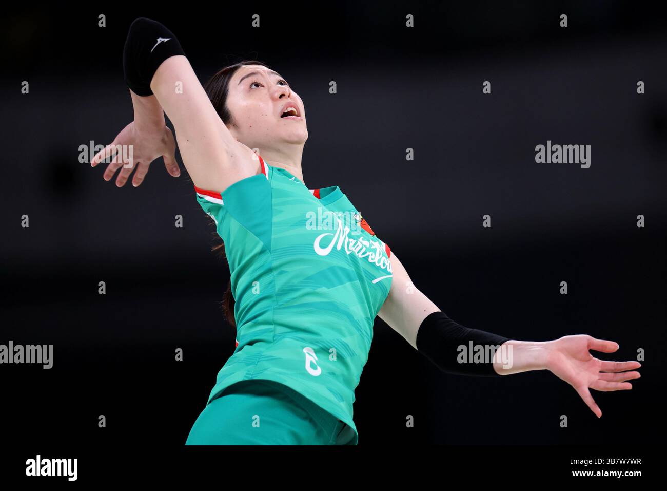 Tokyo, Japan. 2nd May, 2025. Mizuki Tanaka () Volleyball : 2024-25 SV.LEAGUE Women Championship ...