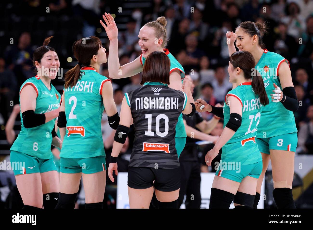 Osaka Marvelous team group, MAY 2, 2025 - Volleyball : 2024-25 SV ...