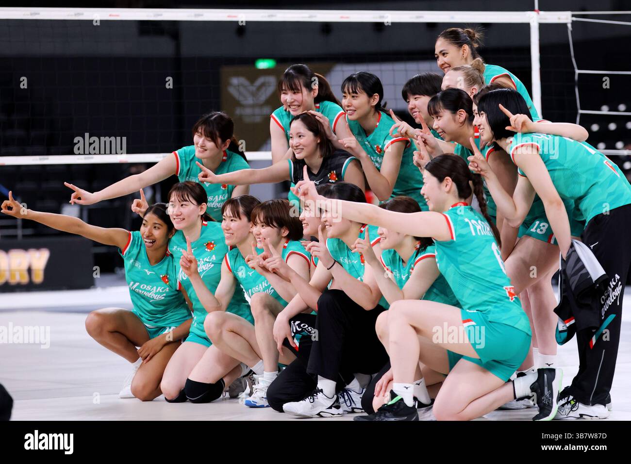 Osaka Marvelous team group, MAY 2, 2025 - Volleyball : 2024-25 SV ...