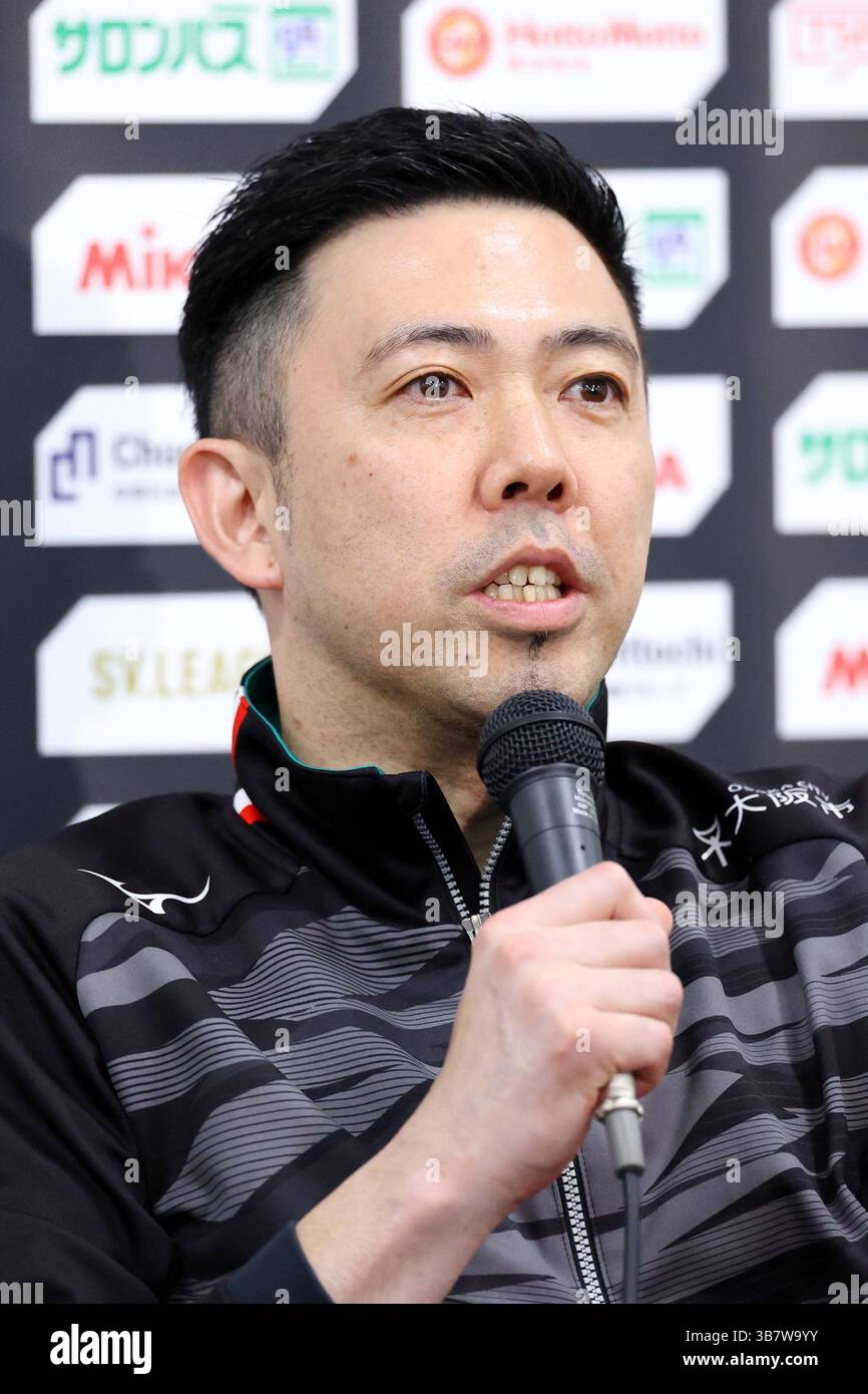 Tokyo, Japan. 2nd May, 2025. Daisuke Sakai () Volleyball : 2024-25 SV.LEAGUE Women Championship ...