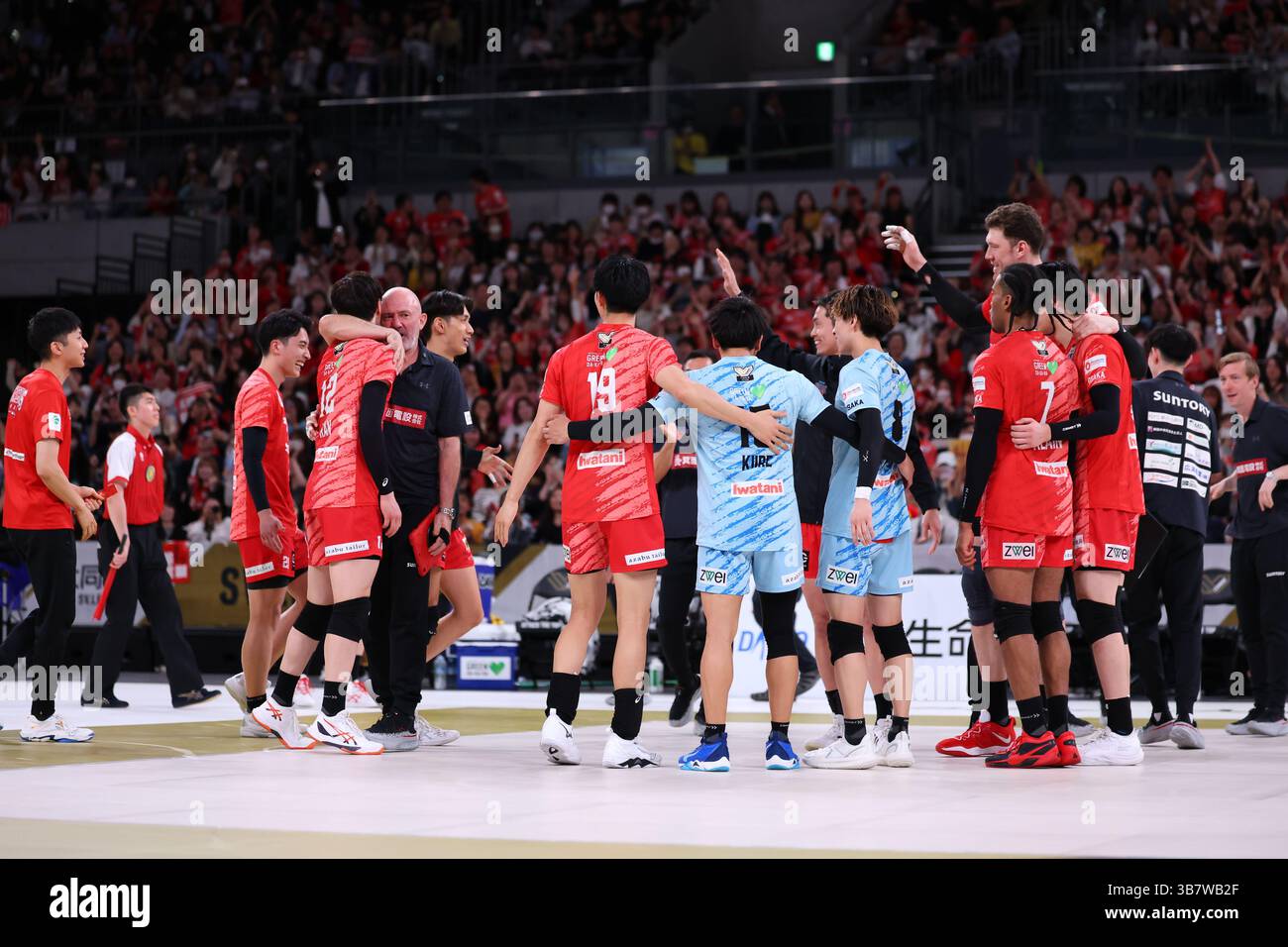 Tokyo, Japan. 3rd May, 2025. Suntory Sunbirds Osaka team group ...