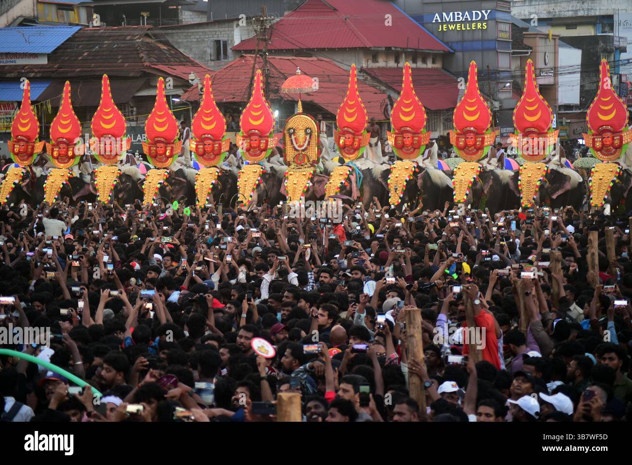 Paramekkavu temple Elephants face Thiruvambadi temple Elephants outside ...