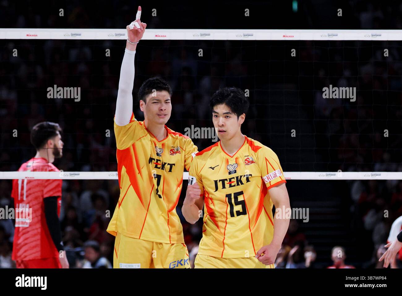 (L-R) Kentaro Takahashi, Kento Miyaura (), MAY 5, 2025 - Volleyball : 2024-25 SV.LEAGUE Men ...