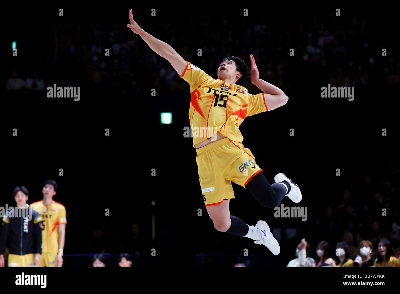 Chiba, Japan. 5th May, 2025. Kento Miyaura () Volleyball : 2024-25 SV ...