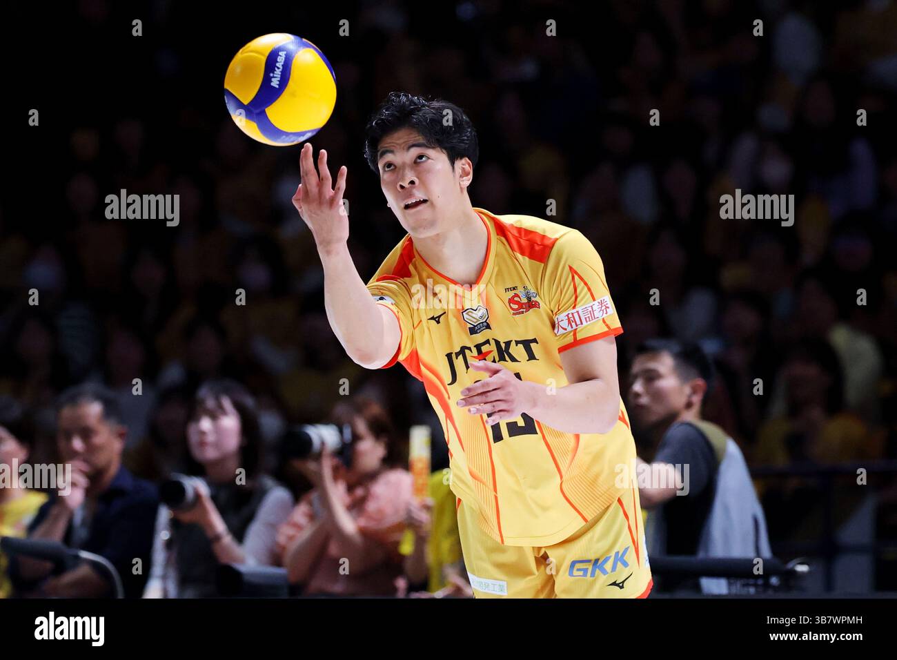 Chiba, Japan. 5th May, 2025. Kento Miyaura () Volleyball : 2024-25 SV ...