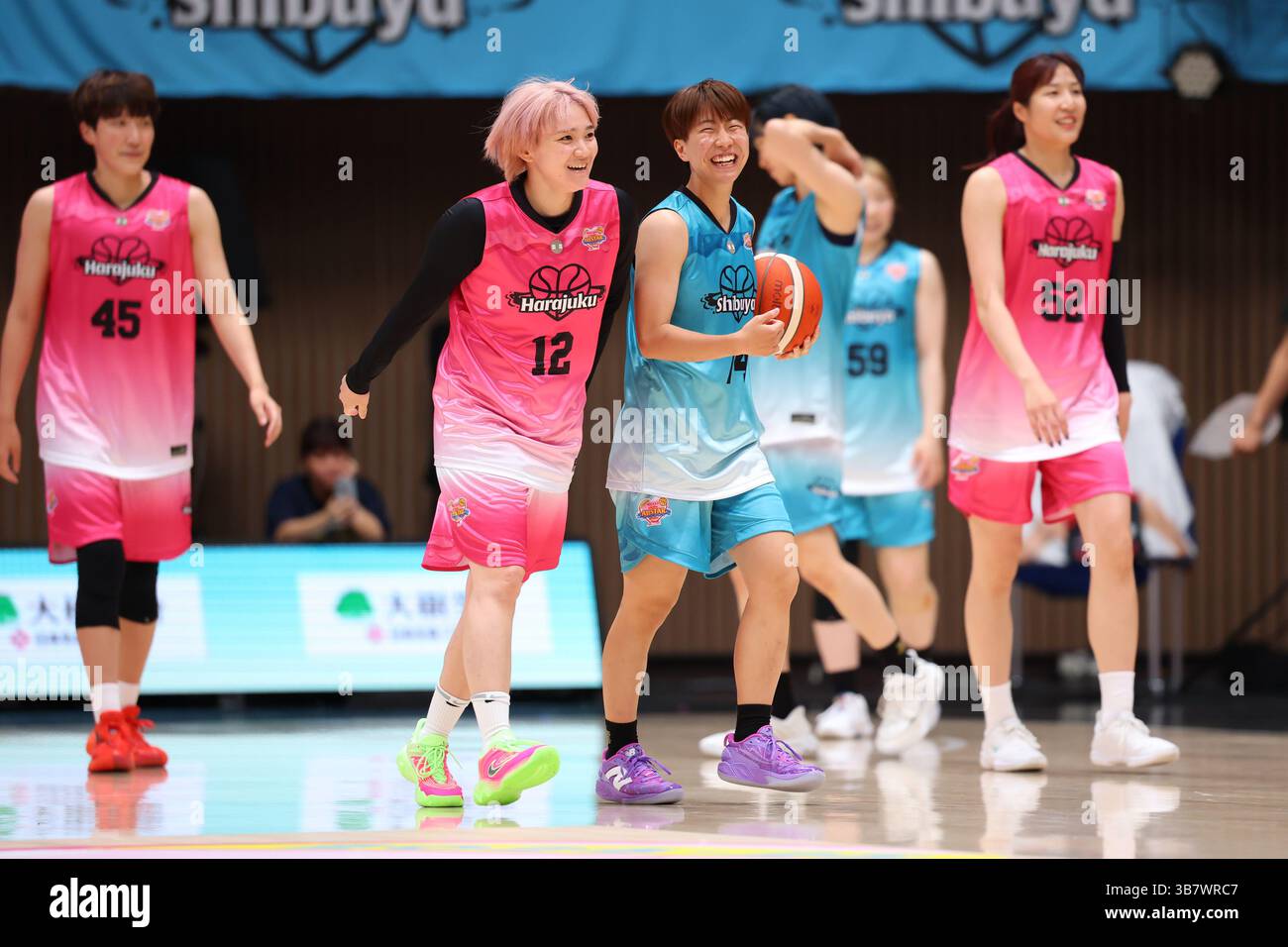 Asami Yoshida (Harajuku), Suzuno Higuchi (Shibuya), MAY 6, 2025 - Basketball : Kasugai W LEAGUE ...