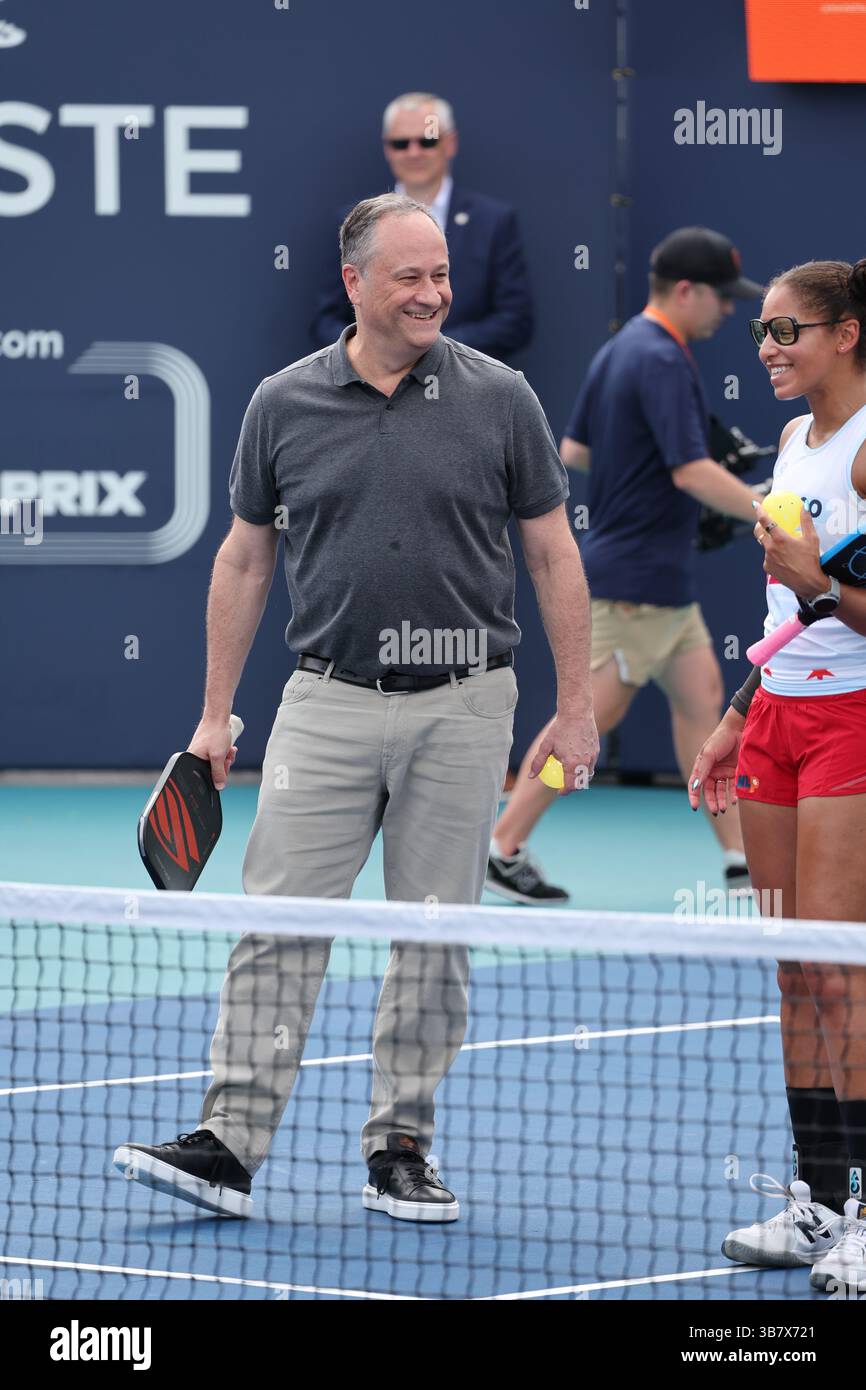 Doug emhoff 12 jpg hi-res stock photography and images - Alamy