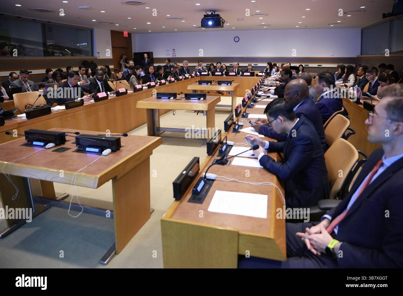 (250507) -- UNITED NATIONS, May 7, 2025 (Xinhua) -- A side event of the ...