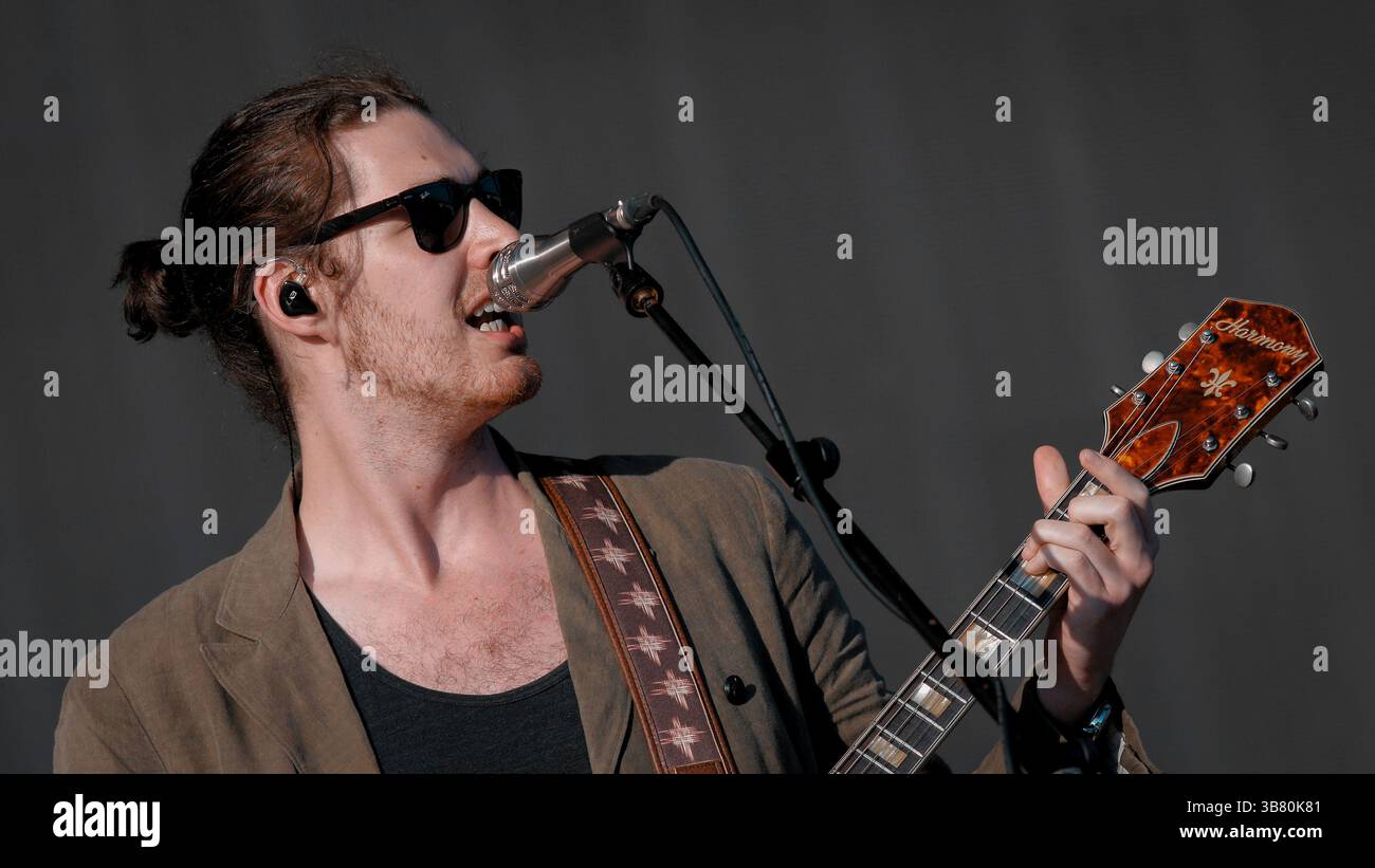 John byrne artist hi-res stock photography and images - Alamy