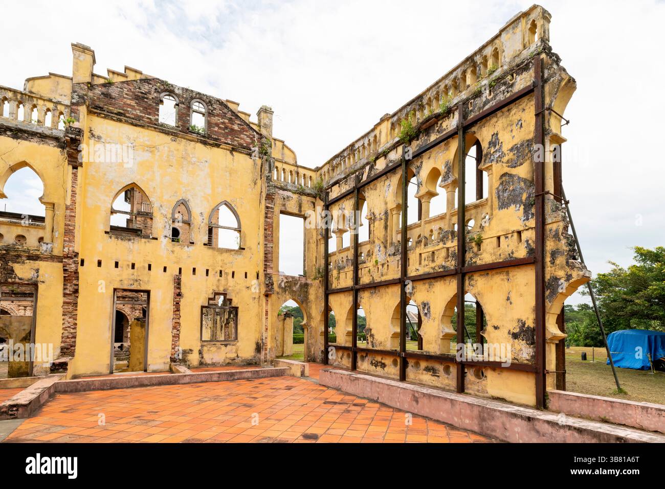 Kellas House, a ruined section of Kellie's Castle. The ruins of ...