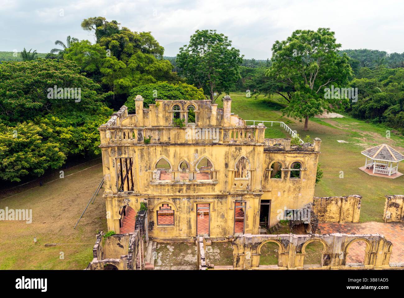 Kellas House, a ruined section of Kellie's Castle. The ruins of ...