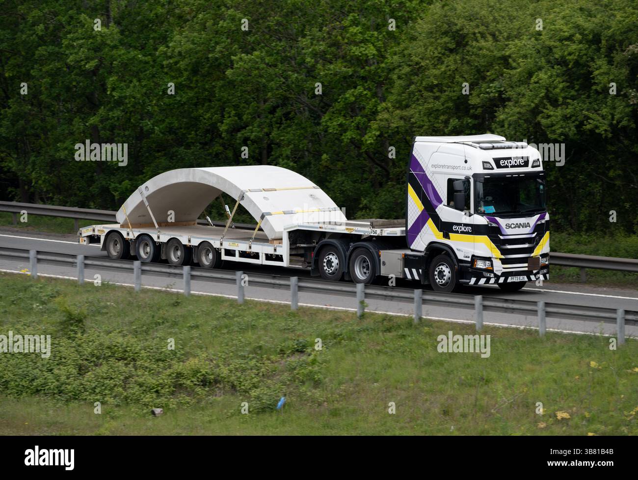 Explore Transport low loader lorry joining the M40 motorway at Junction ...