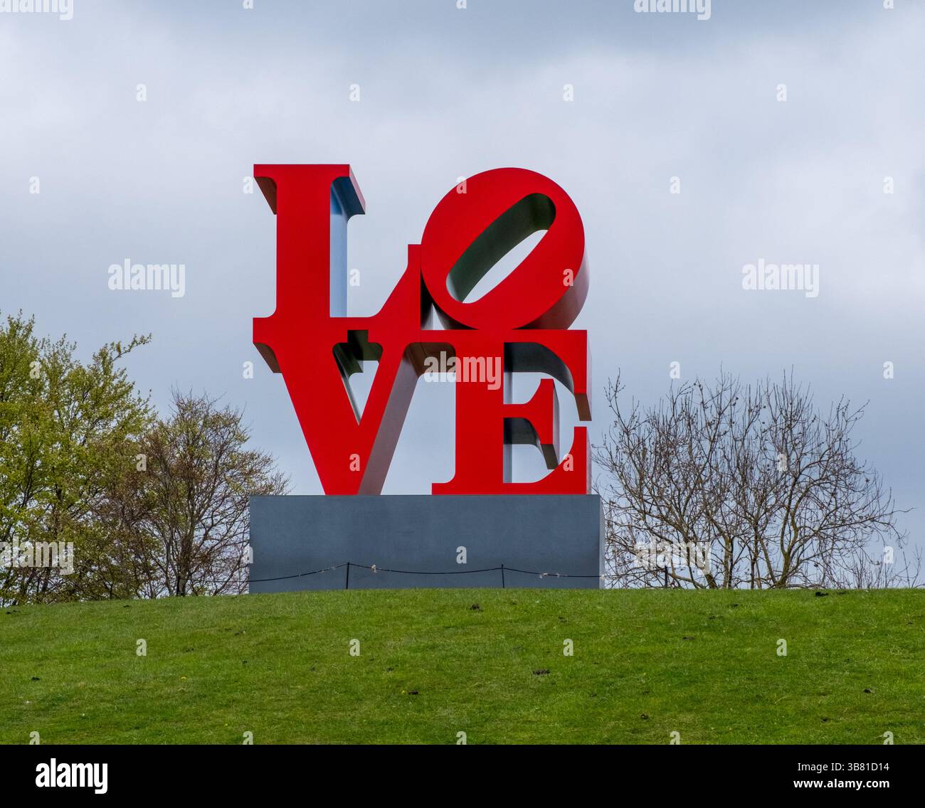 Robert indiana sculpture hi-res stock photography and images - Alamy