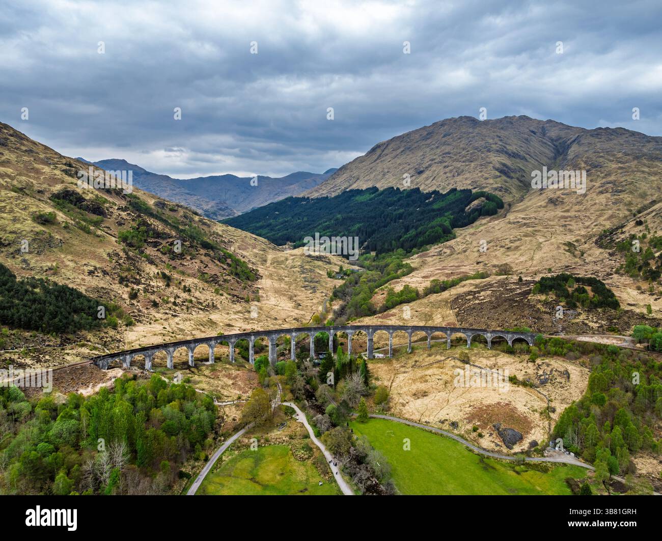 Glenfinnan Viaduct, River Finnan, Loch Shiel, West Highland, Scotland ...
