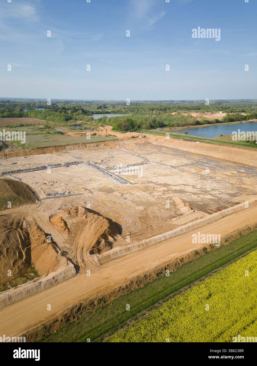 28th April 2025 Gravel extraction on farmland Stock Photo - Alamy