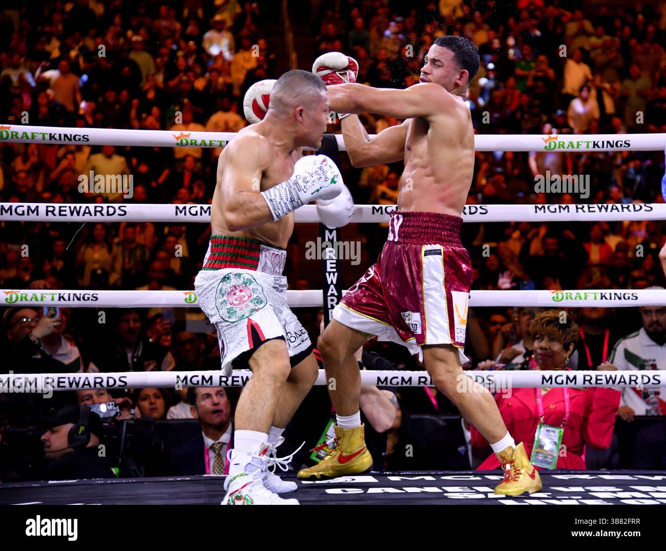 Isaac cruz 2024 hi-res stock photography and images - Alamy
