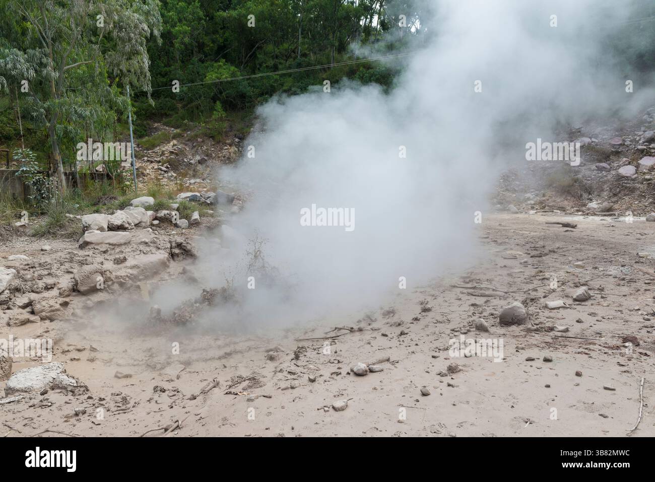 Bubbling mud pool near Ahuachapan, El Salvador Stock Photo - Alamy