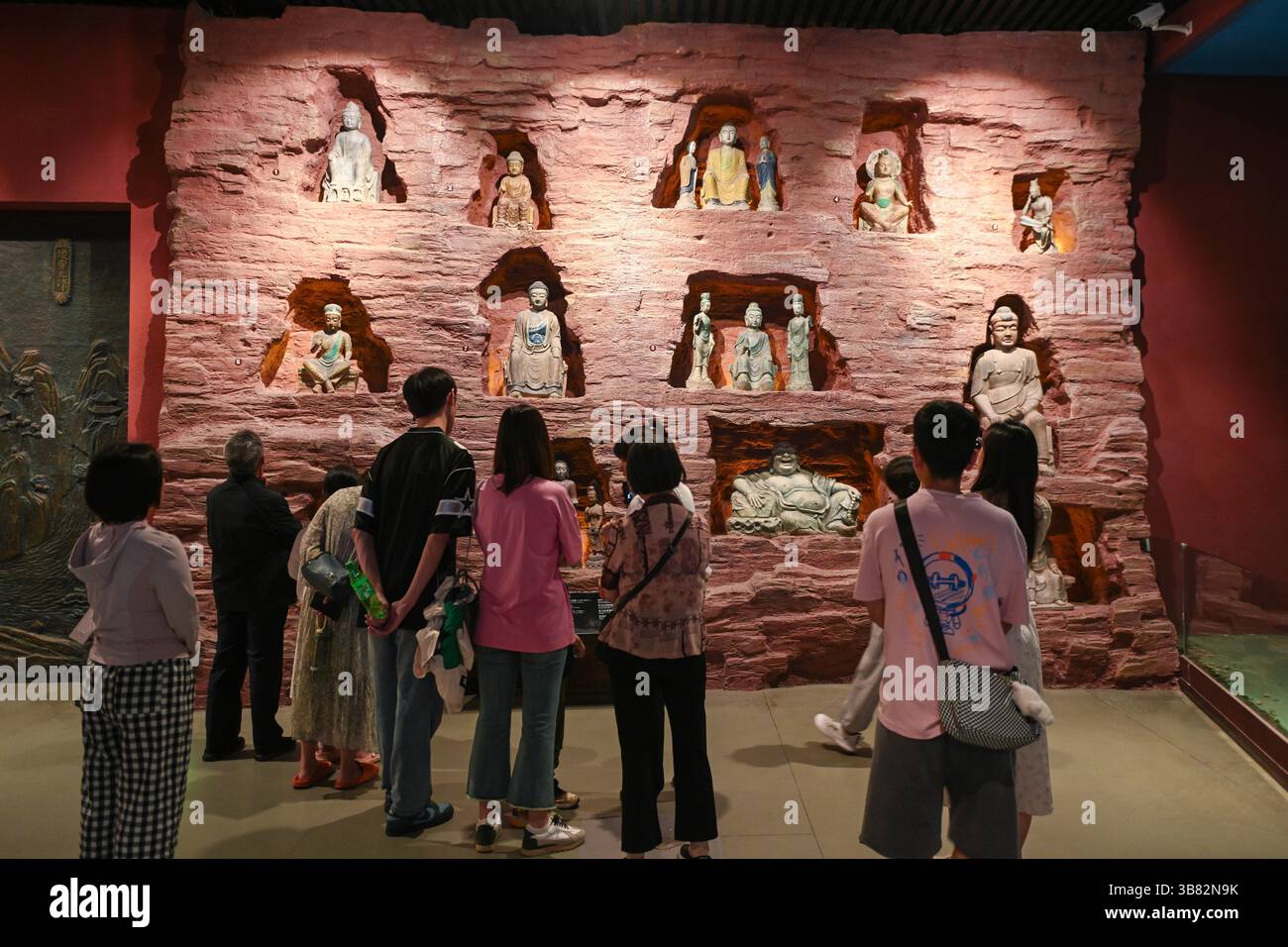 **CHINESE MAINLAND, HONG KONG, MACAU AND TAIWAN OUT** Tourists visit ...