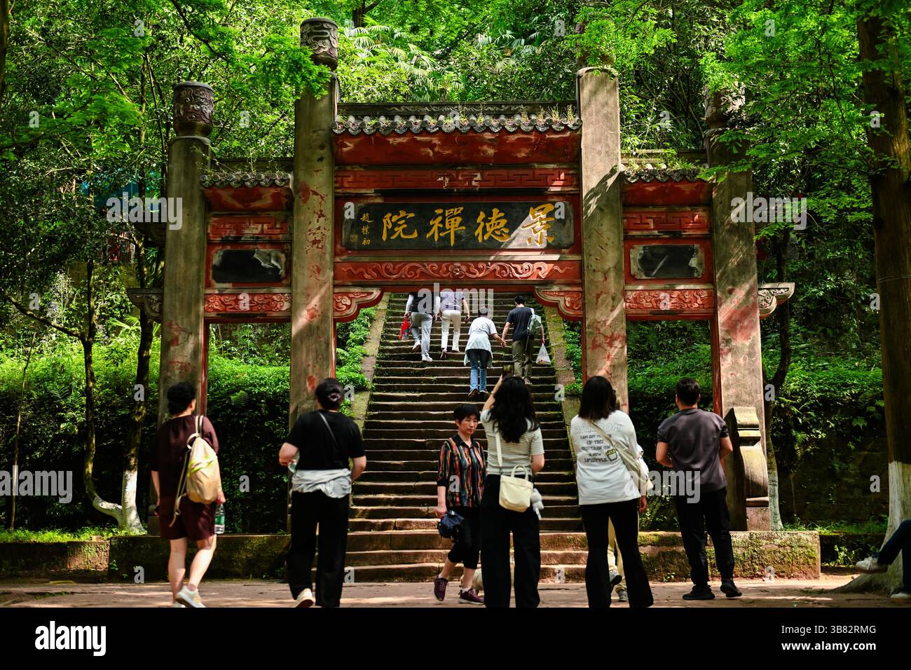 **CHINESE MAINLAND, HONG KONG, MACAU AND TAIWAN OUT** Tourists visit ...