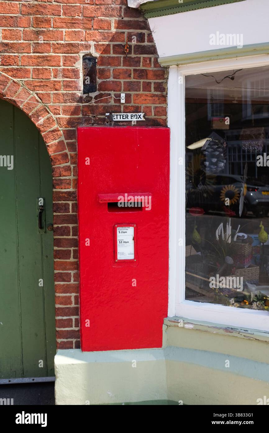 Old fashioned post box beside the Post Office in Steyning , West Sussex ...