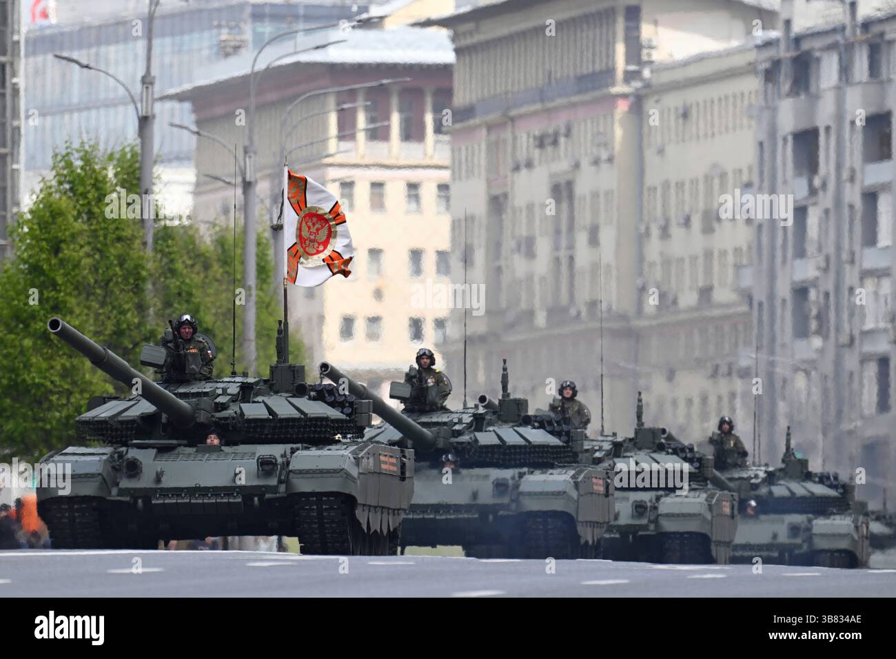 Russian battle tanks roll along the Garden Ring after the Victory Day ...