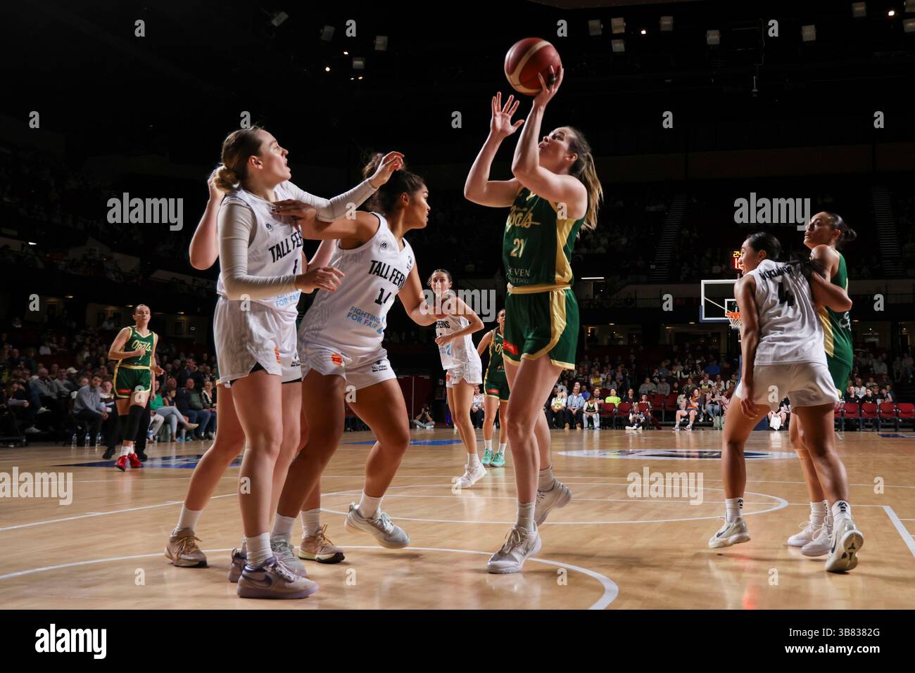 Adelaide, Australia. 07th May, 2025. Keely Froling of the Opals shoots ...