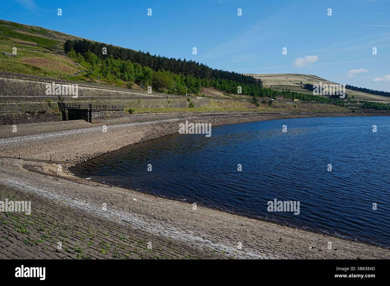 A view of the water levels at Woodhead Reservoir in Longdendale ...