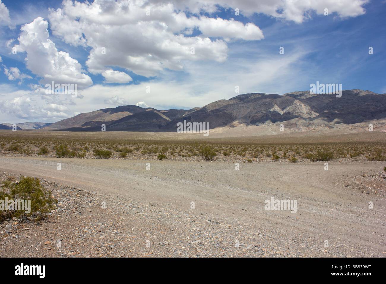 Expansive breathtaking desert terrain features hi-res stock photography ...