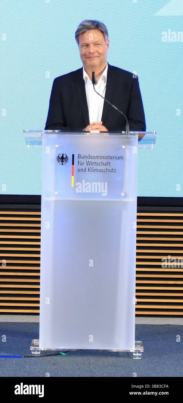 Übergabe des Bundeswirschaftsministerium von Robert Habeck an Katharina ...