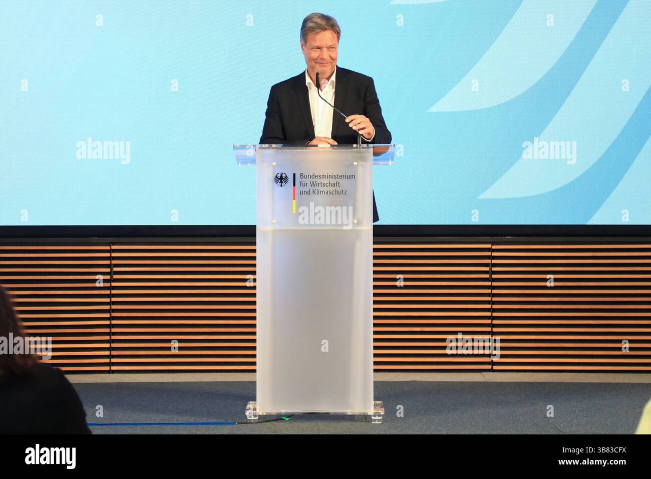 Übergabe des Bundeswirschaftsministerium von Robert Habeck an Katharina ...