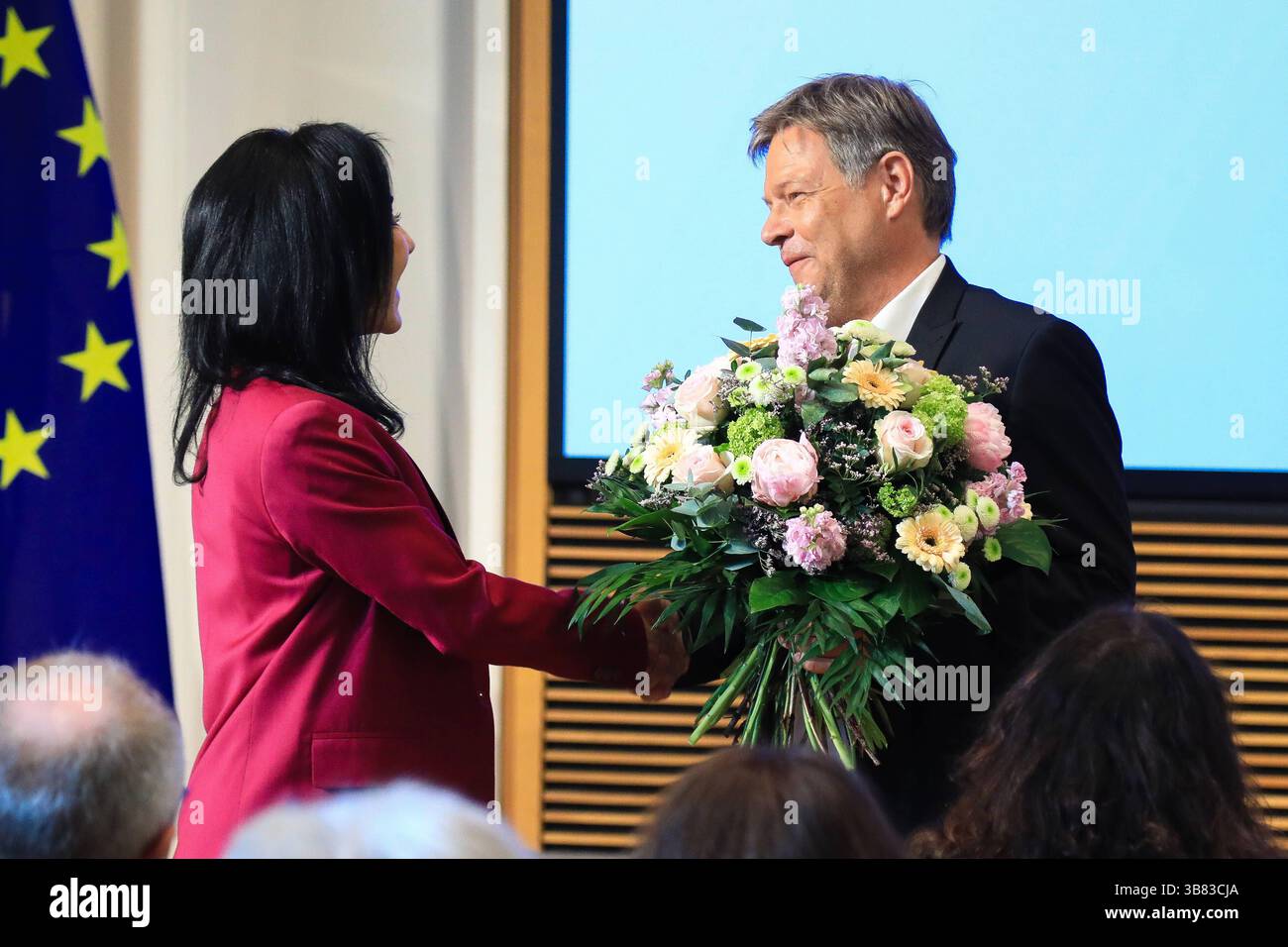 Übergabe des Bundeswirschaftsministerium von Robert Habeck an Katharina ...