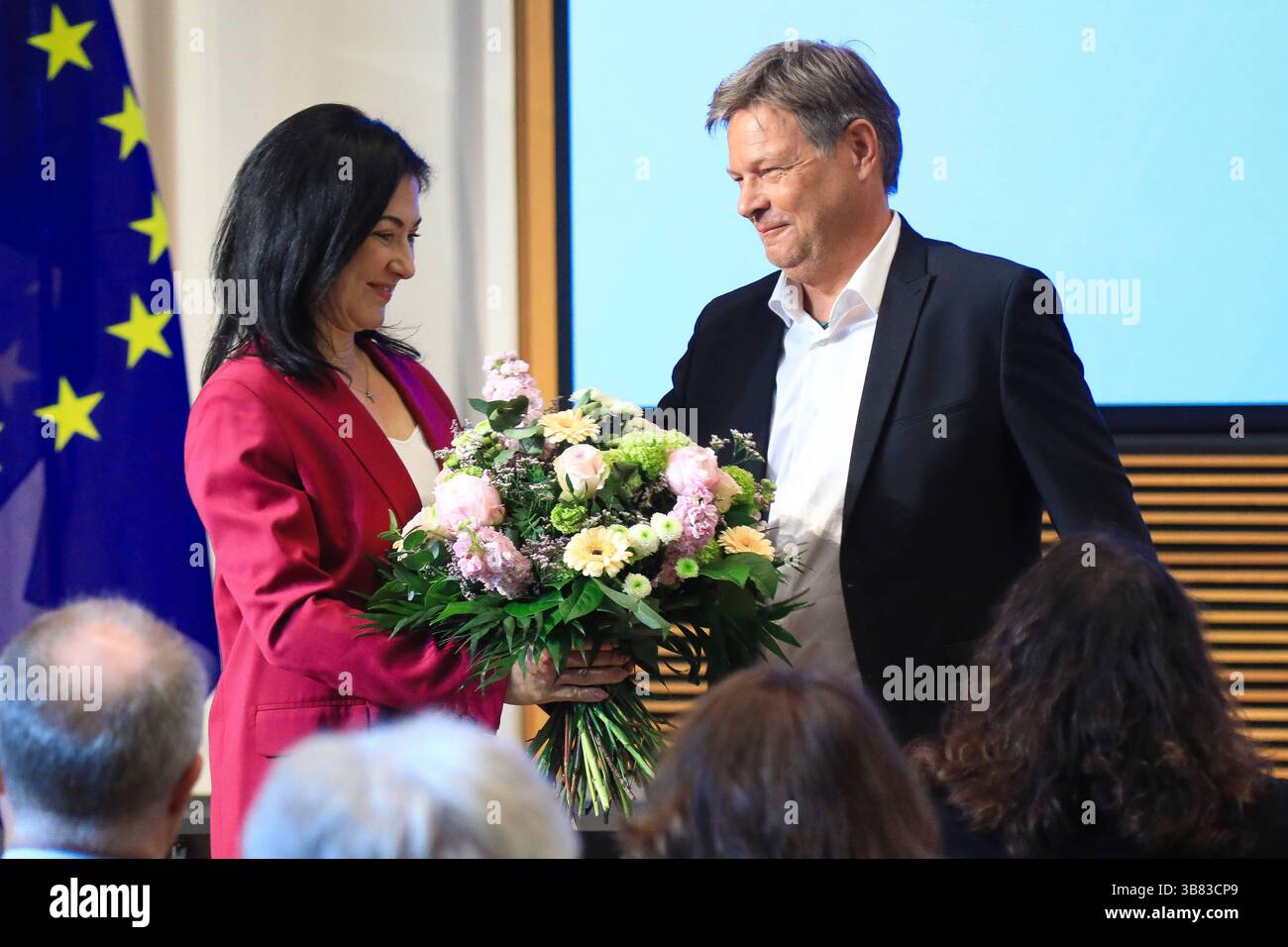 Übergabe des Bundeswirschaftsministerium von Robert Habeck an Katharina ...