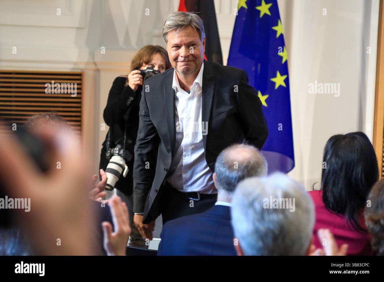 Übergabe des Bundeswirschaftsministerium von Robert Habeck an Katharina ...