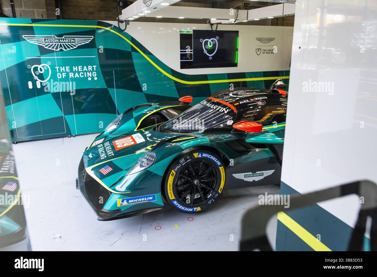009 RIBERAS Alex (spa), SORENSEN Marco (dnk), Aston Martin THOR Team, Aston Martin Valkyrie #009 ...