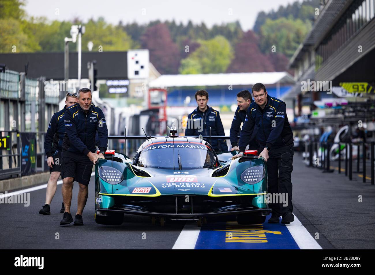 009 RIBERAS Alex (spa), SORENSEN Marco (dnk), Aston Martin THOR Team, Aston Martin Valkyrie #009 ...