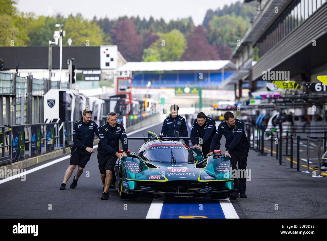 009 RIBERAS Alex (spa), SORENSEN Marco (dnk), Aston Martin THOR Team, Aston Martin Valkyrie #009 ...