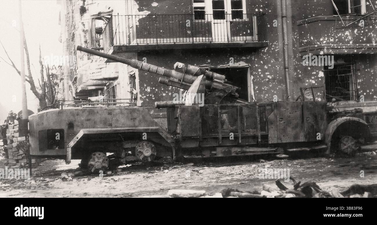 8.8 cm FlaK on bus chassis Vomag Omnibus Typ 7. Budapest 1945 ...