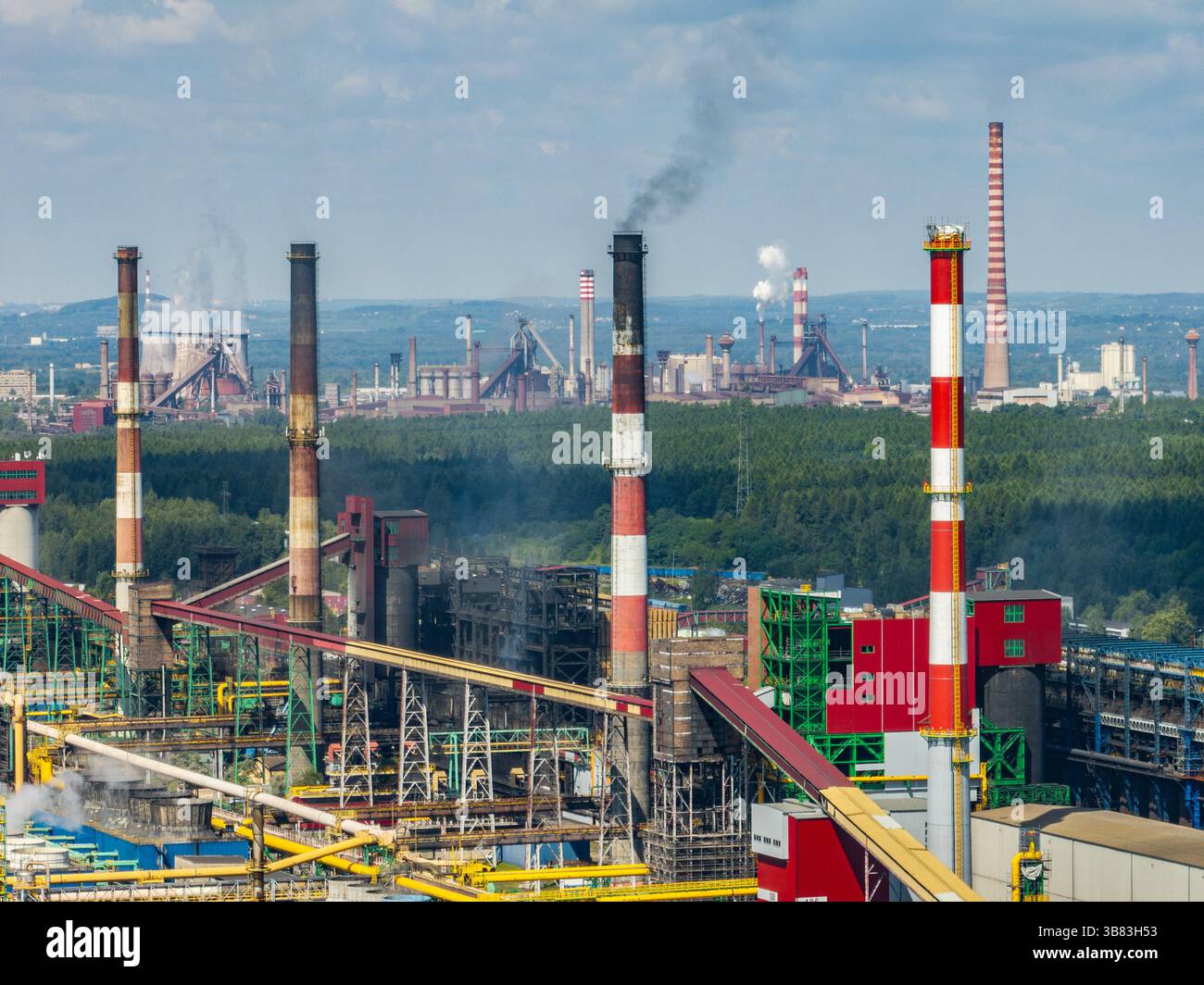 Air pollution photo heavy hi-res stock photography and images - Alamy