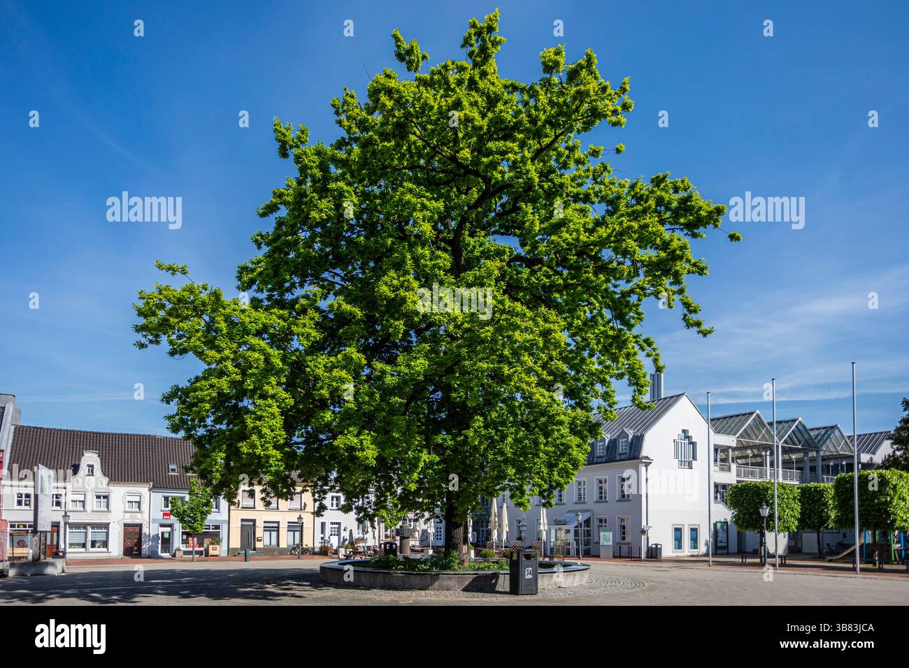 Historic town centre around the market square in Rheinberg on the Lower ...