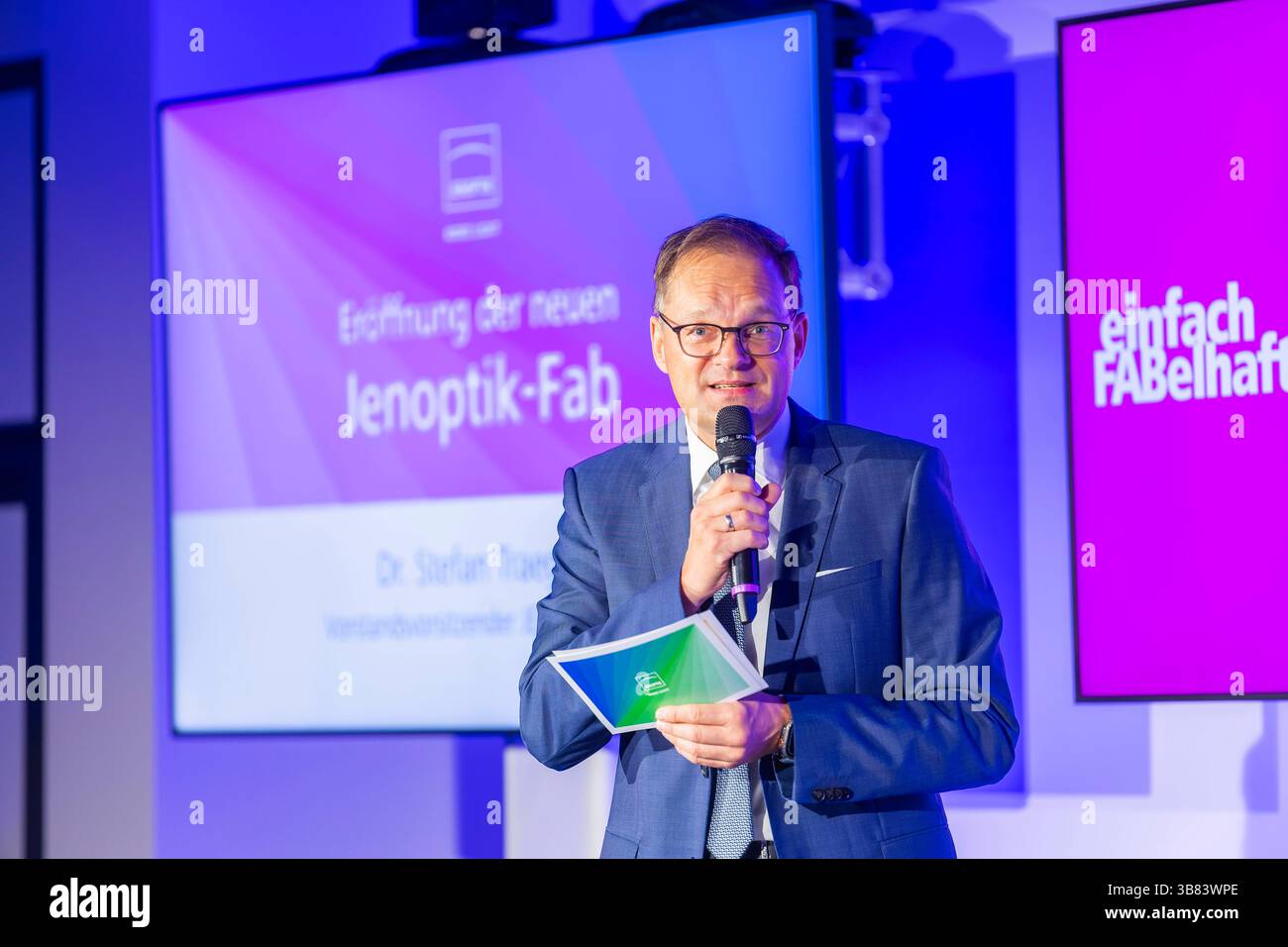 Neue Jenoptik Fabrik in Dresden Die Dresdner Fabrik ist die modernste ...