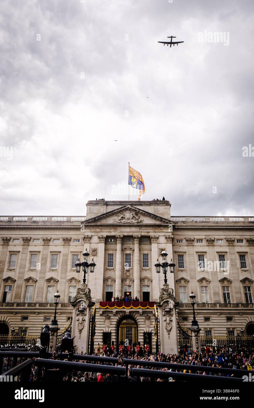 The Battle of Britain Memorial Flight Lancaster flys over the palace as ...
