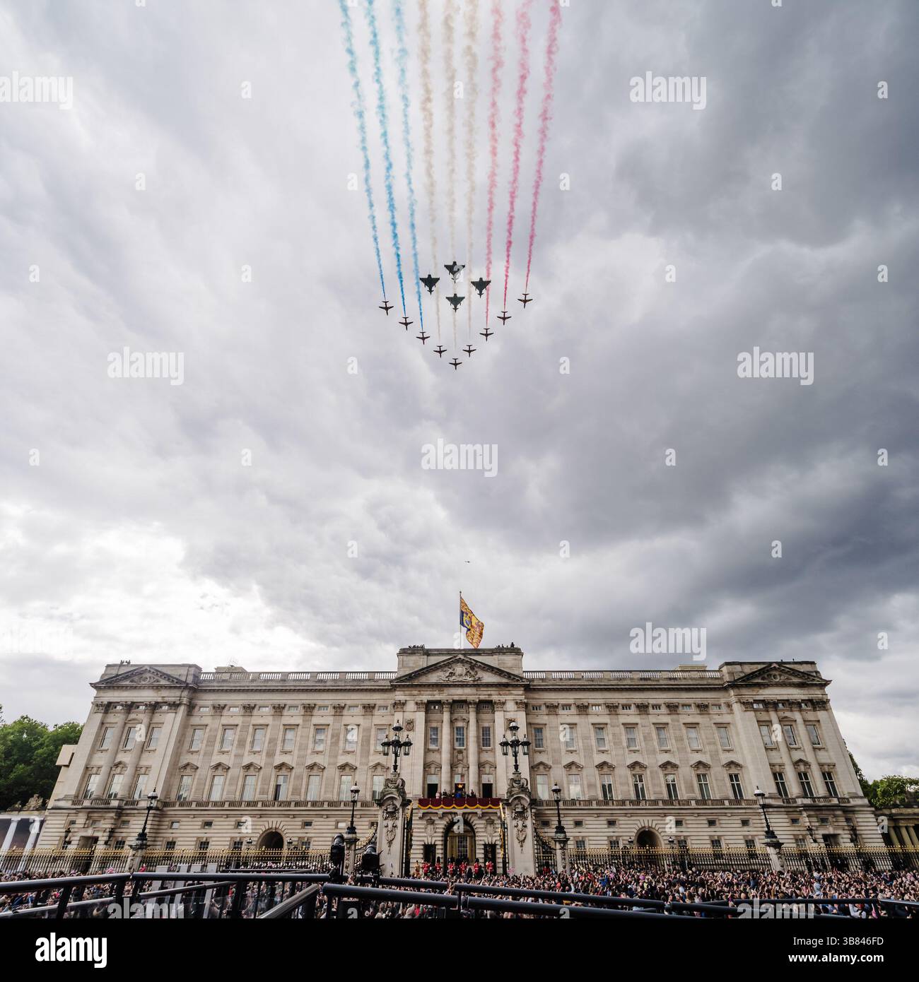 Monday 5 may 2025 hi-res stock photography and images - Alamy