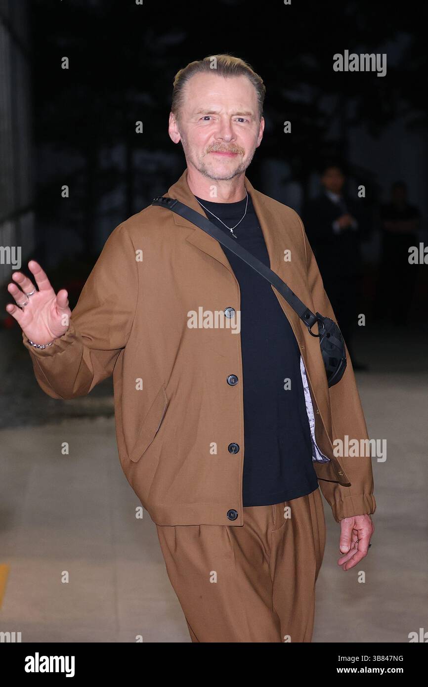 British actor Simon Pegg in S. Korea British actor Simon Pegg waves to ...